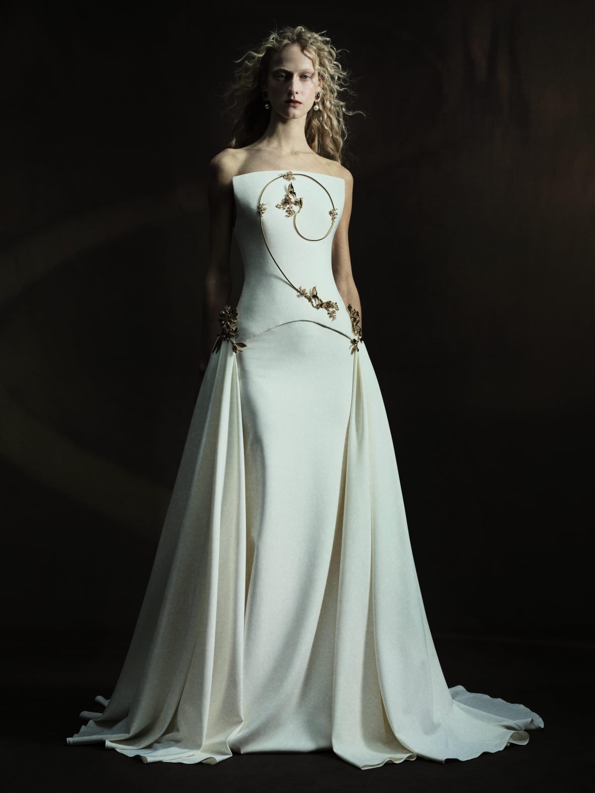 A First Look at Cagteks 2026 Bridal Collection 'The Golden Bough' | THE WED
